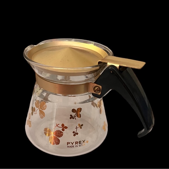Pyrex | Dining | Vintage Clear Pyrex Cup Coffee Creamer Glass And Gold ...